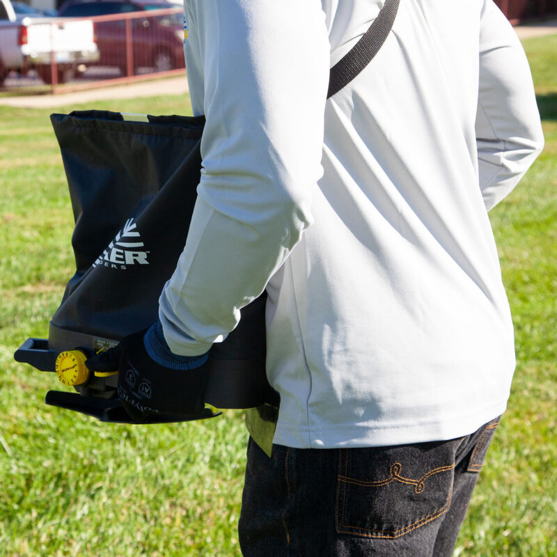 PRO-SERIES BCS25 25# BAG SPREADER WITH MATERIAL VIEWING WINDOW | Spyker